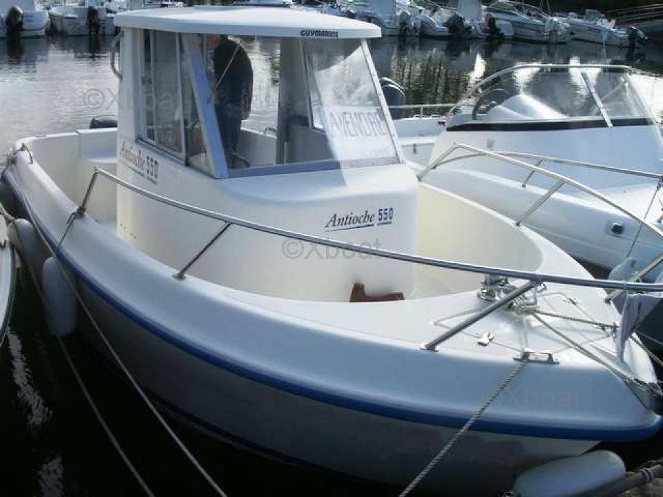 Bateaux à Moteurs d'occasion du chantier de construction Guy marine ...