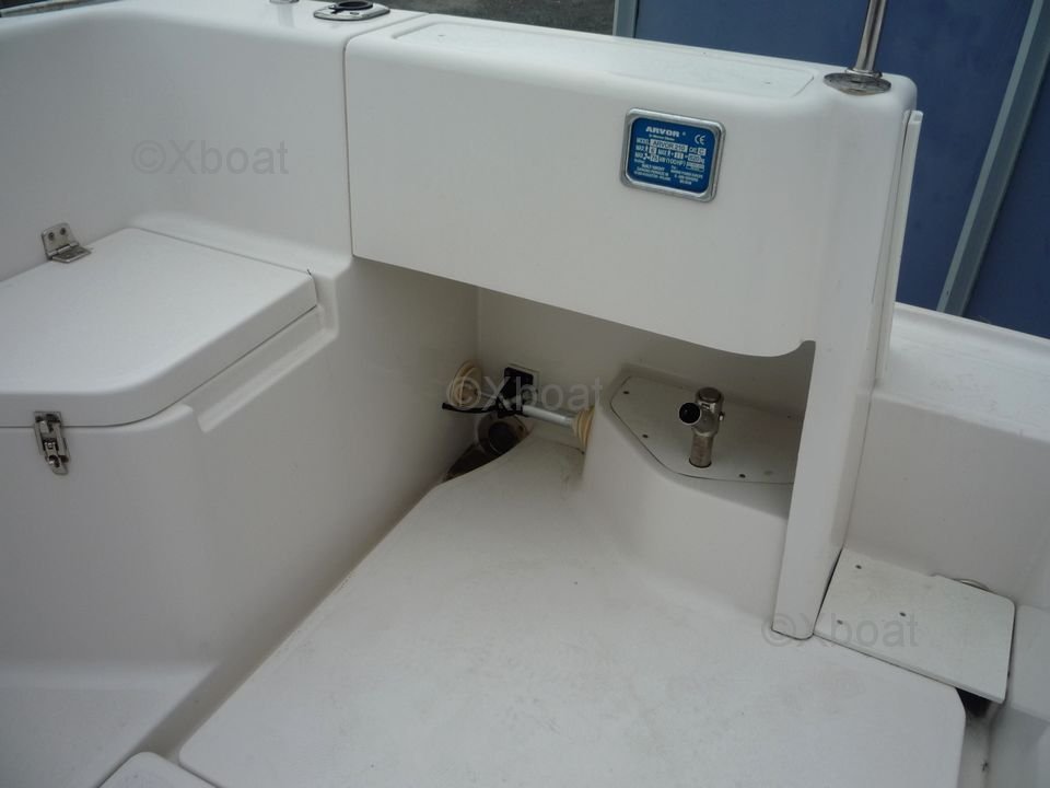 Bateaux à Moteurs d'occasion du chantier de construction ARVOR, Modèle ...