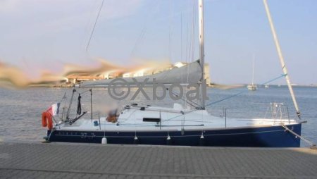 Voiliers BENETEAU - FIRST 27.7 Fiche technique