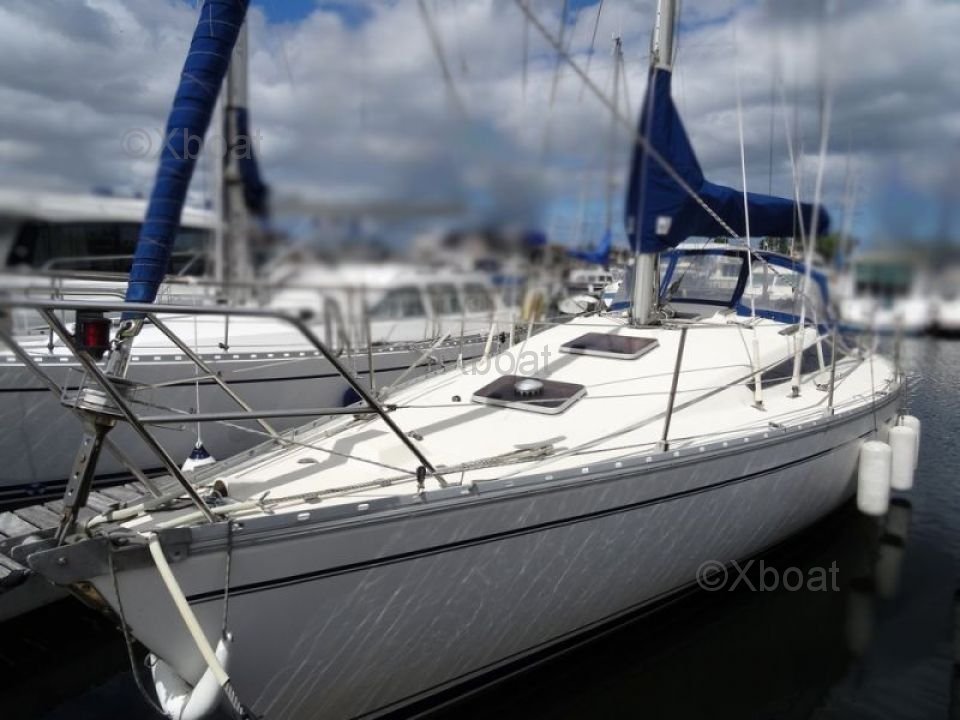 Voilier du chantier de construction JEANNEAU, Modèle SUN RISE 34 de 1985, France Manche - Fiche ...