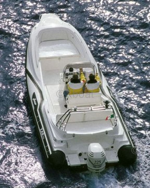 Bateaux à Moteurs d'occasion du chantier de construction ZAR, Modèle ...