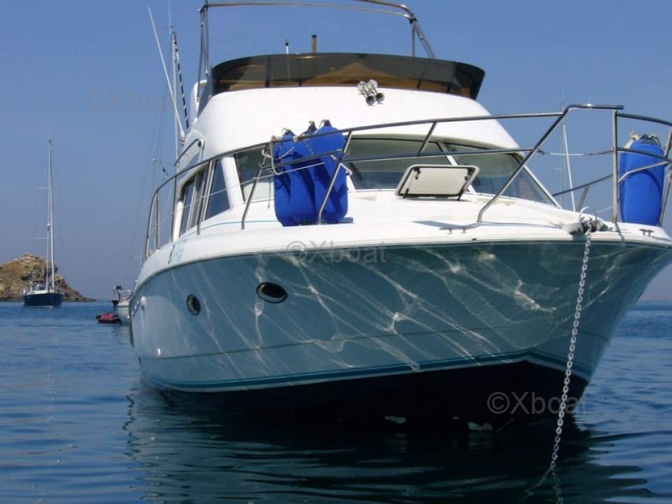 Bateaux à Moteurs d'occasion du chantier de construction Silverton ...