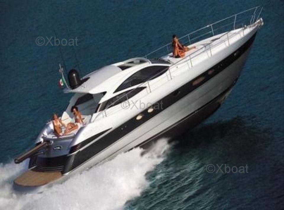 Bateaux à Moteurs d'occasion du chantier de construction Pershing ...