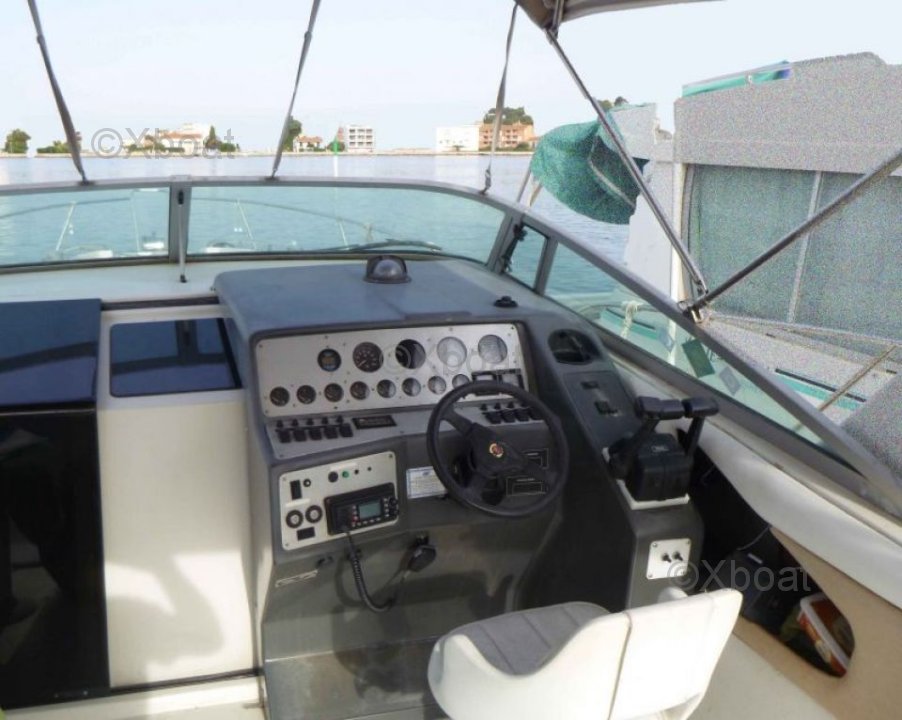 Bateaux à Moteurs d'occasion du chantier de construction REGAL, Modèle ...