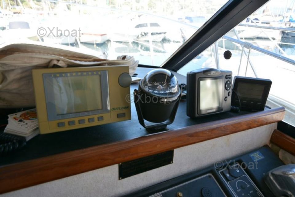 Bateaux à Moteurs d'occasion du chantier de construction CARVER, Modèle ...